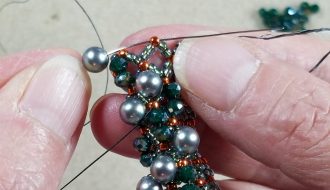 Bead Weaving 101 – Advanced Techniques – Embellished Flat Netting – The ...