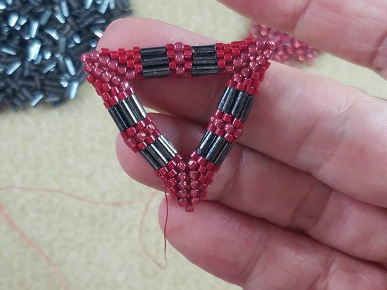 Totally Tubular Peyote Triangles Tutorial Part 2 – The Alluring Bead ...