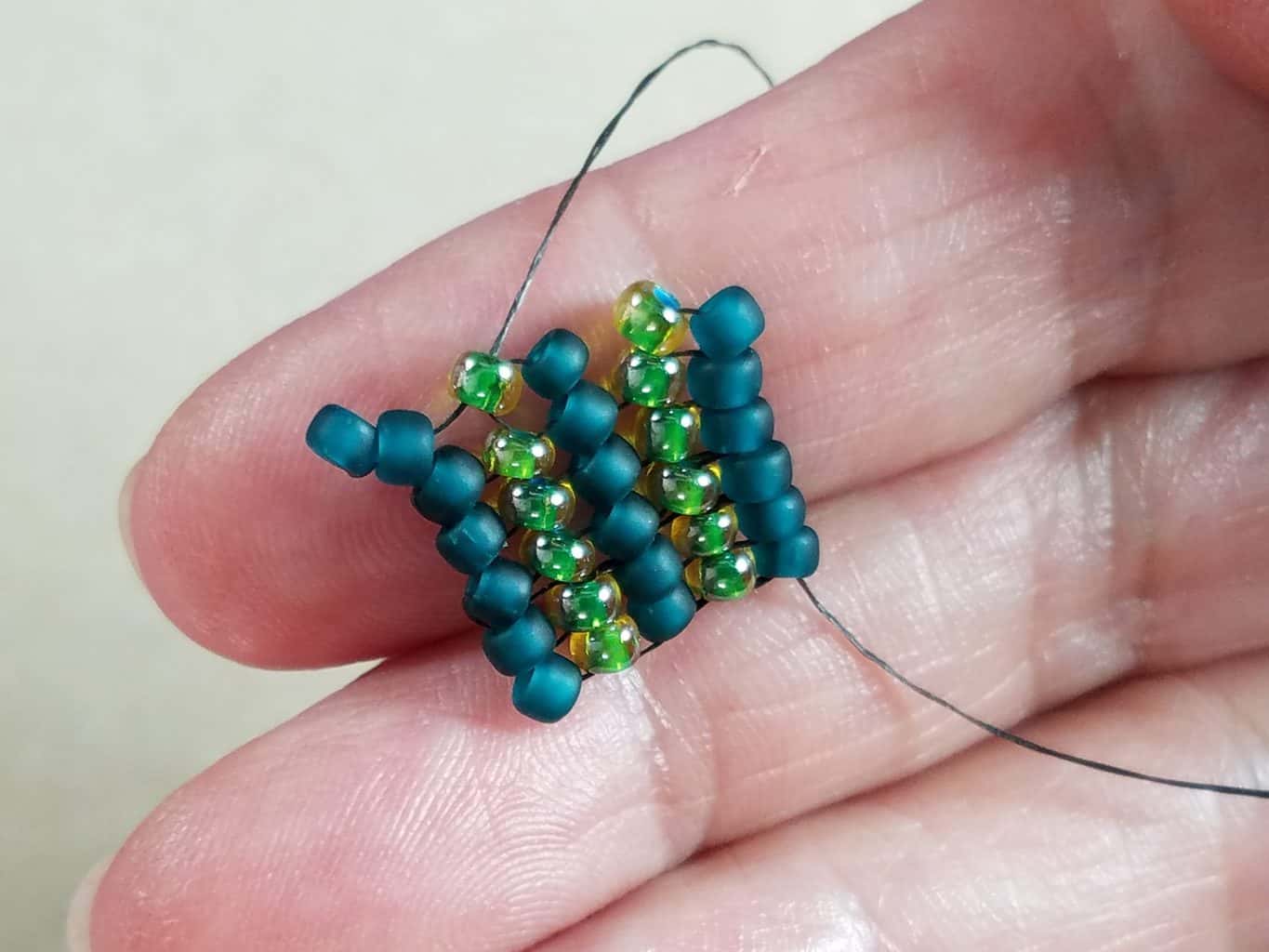 Bead Weaving 101 – Advanced Techniques – Filled Tubular Netting – The Alluring Bead Boutique