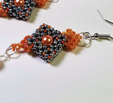 Bead Weaving 101 – Cubic Right Angle Weave Method 1 – The Alluring Bead Boutique