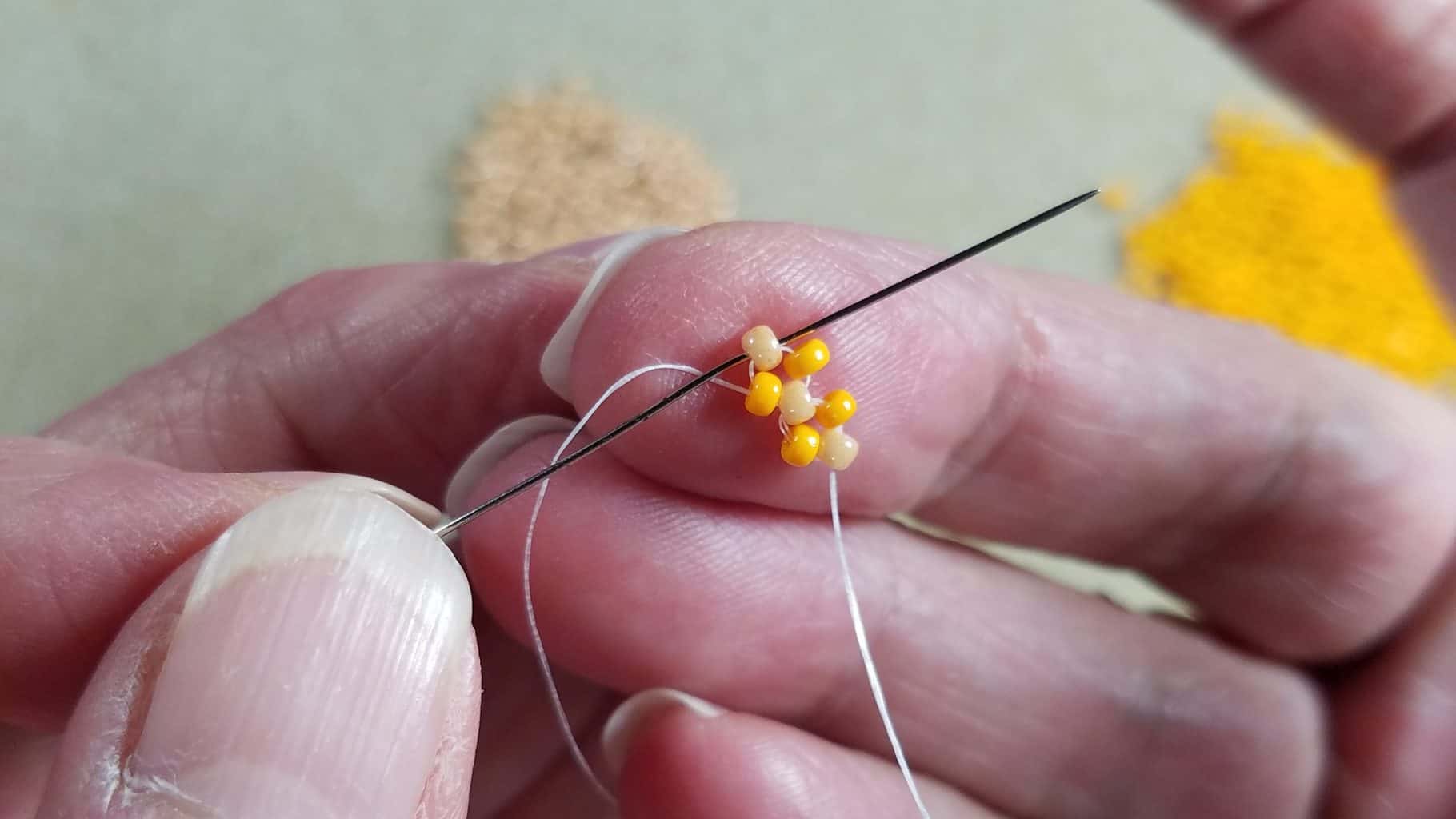 Bead Weaving 101 ~ Right Angle Weave Basics Part 1 – The Alluring Bead ...