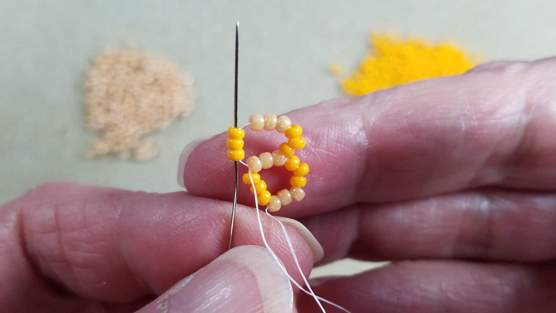 Bead Weaving 101 – Right Angle Weave Part 2 – Multiple Beads and Rows ...