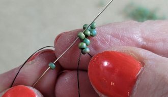 Simple Peyote Leaf – The Alluring Bead Boutique