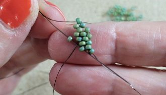 Simple Peyote Leaf – The Alluring Bead Boutique
