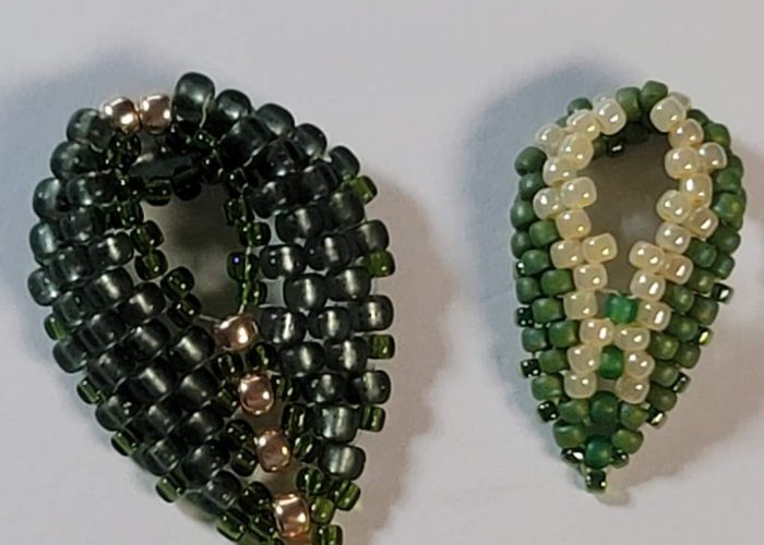 Russian Leaf Variation – Working in a Round – The Alluring Bead Boutique